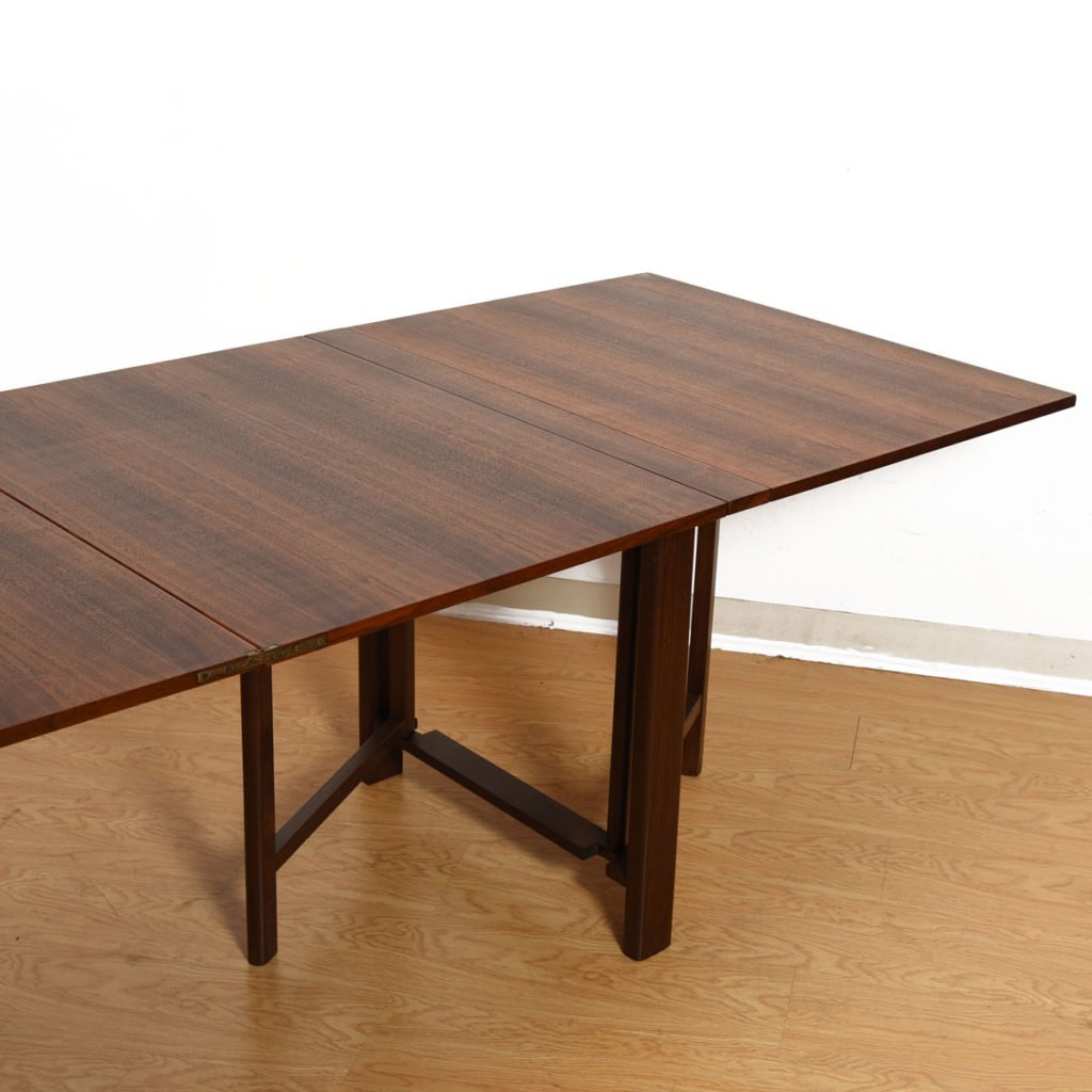 Modern Mobler